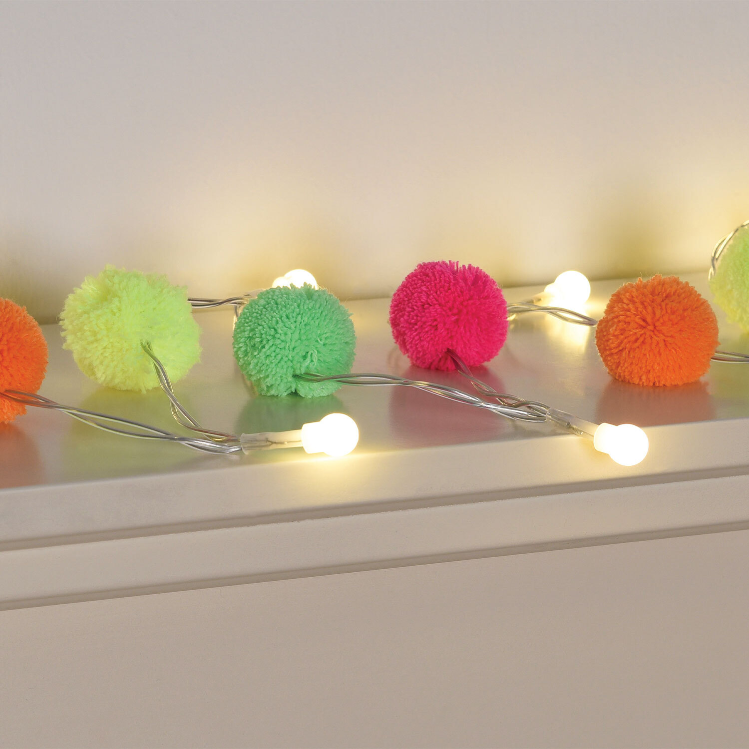 20 LED Neon Pom Pom String Light