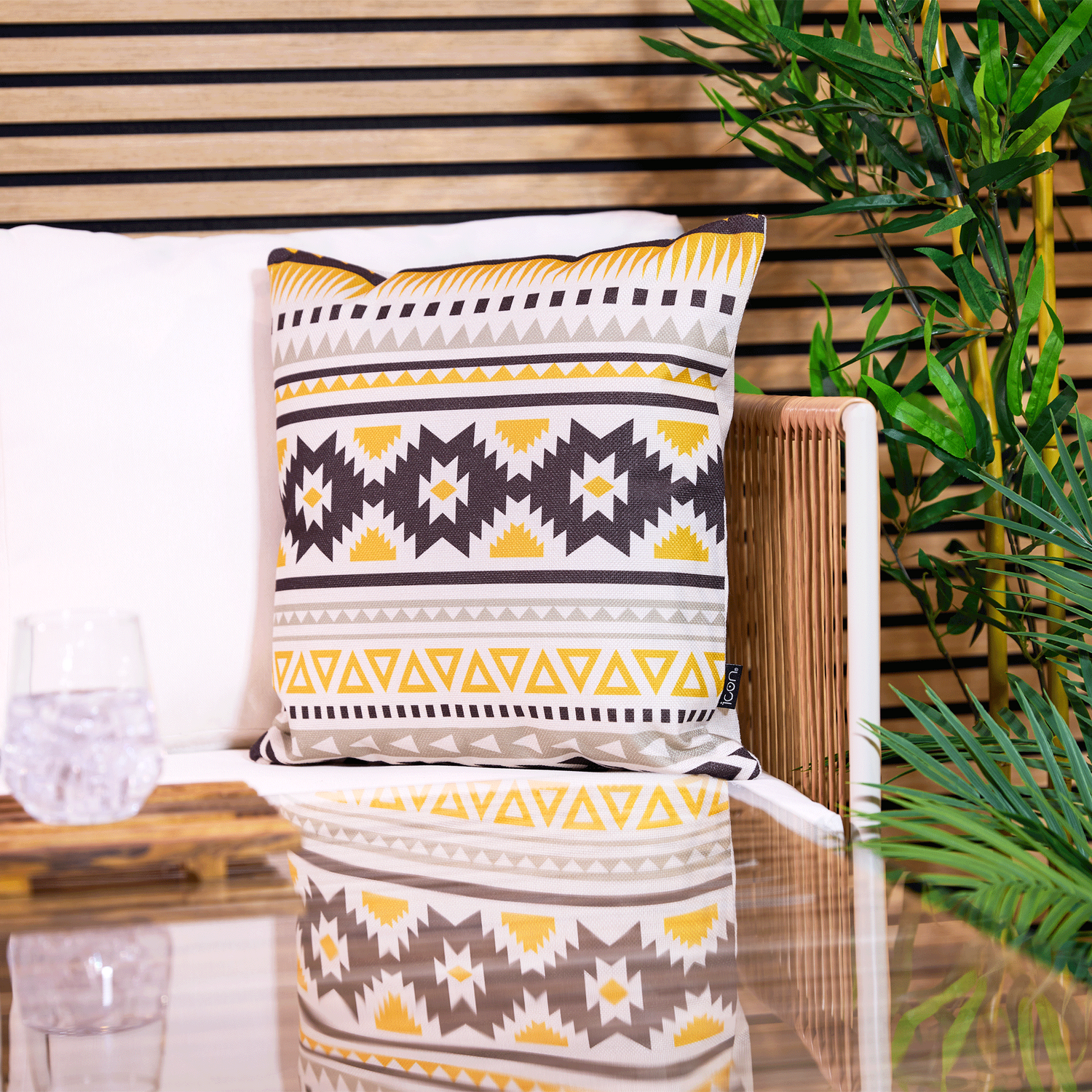 Aztec Pattern Outdoor Cushion (Set of 4)