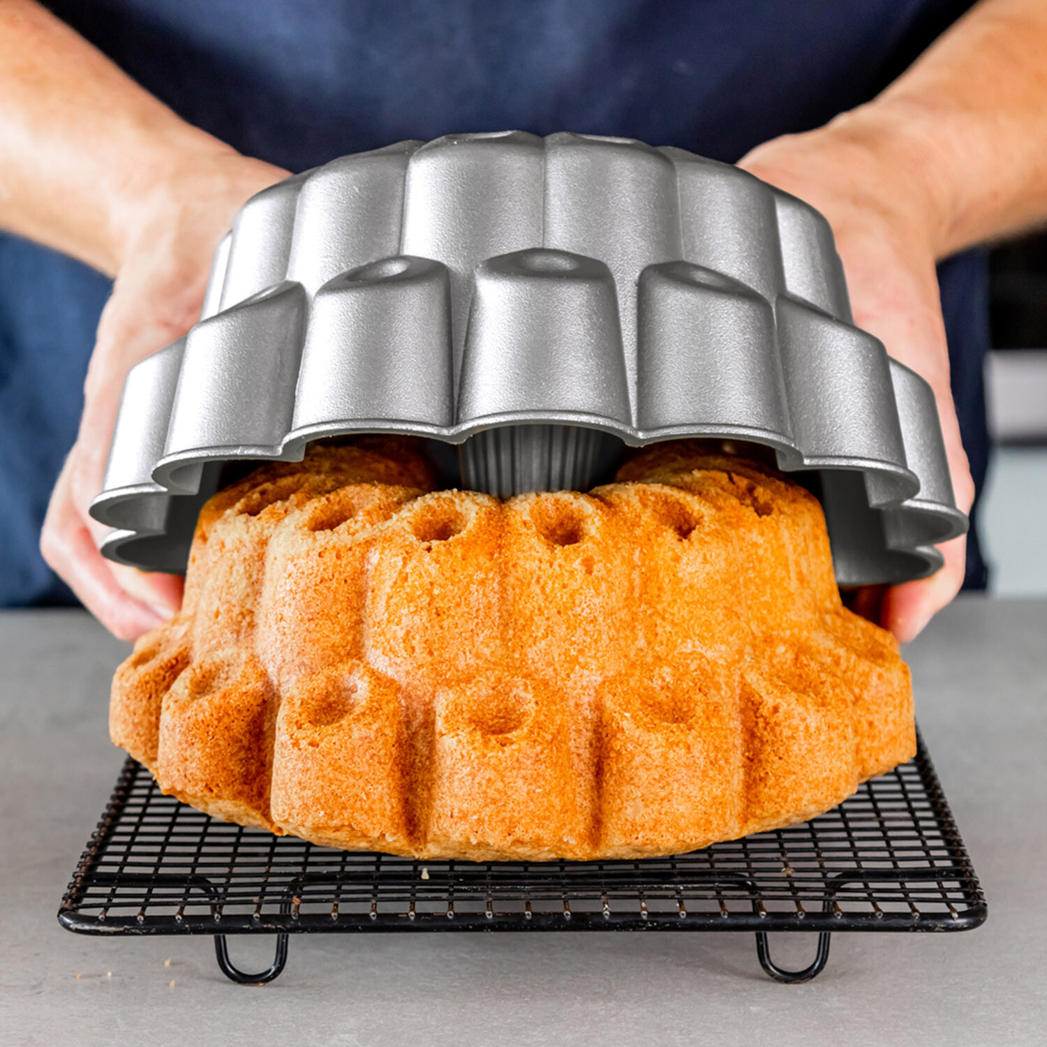 MasterClass Cast Aluminium Decorative Tiered Cake Tin, 24cm