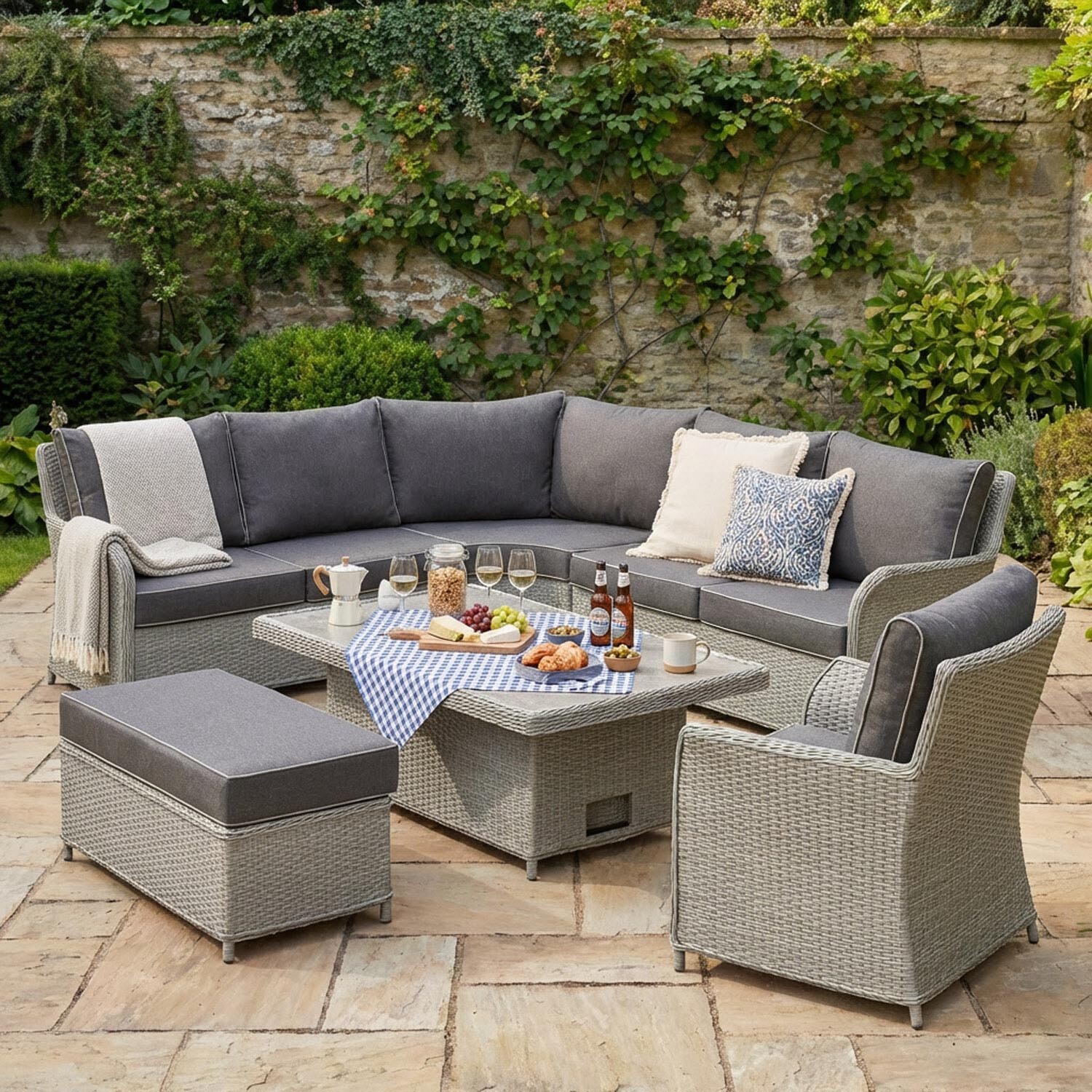 Antonia Corner Set