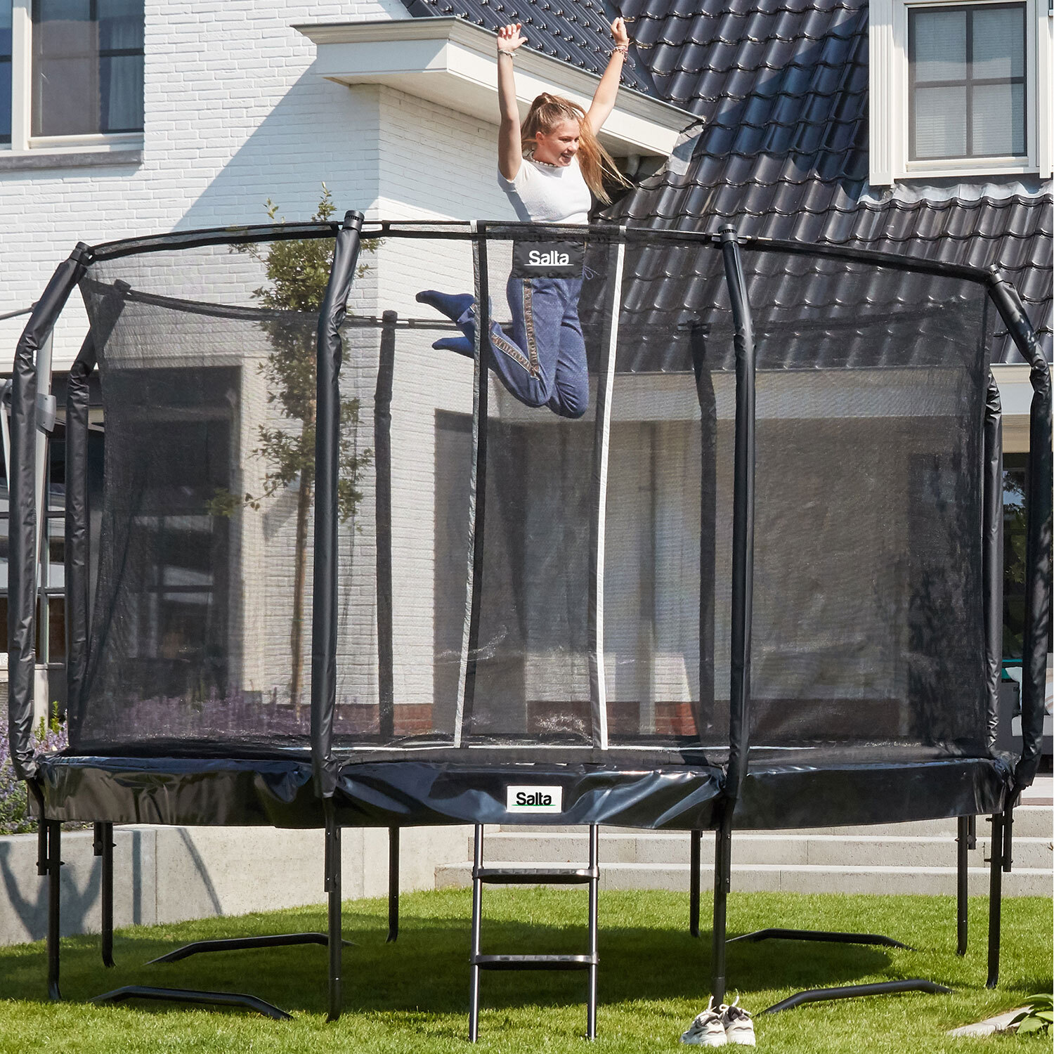 12ft Salta Black Round First Class Edition Trampoline