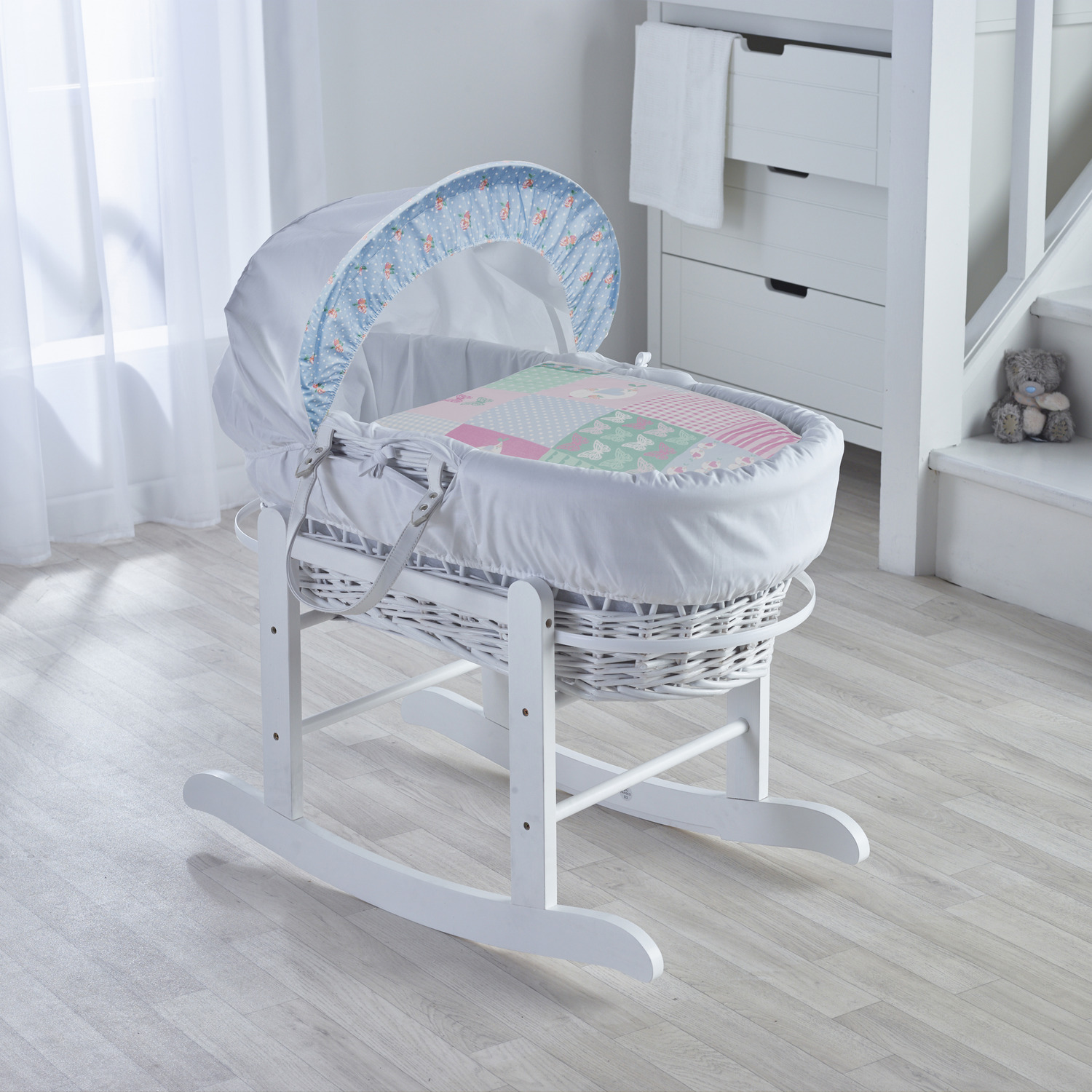 Patchwork Birds White Wicker Moses Basket with White Rocking Stand