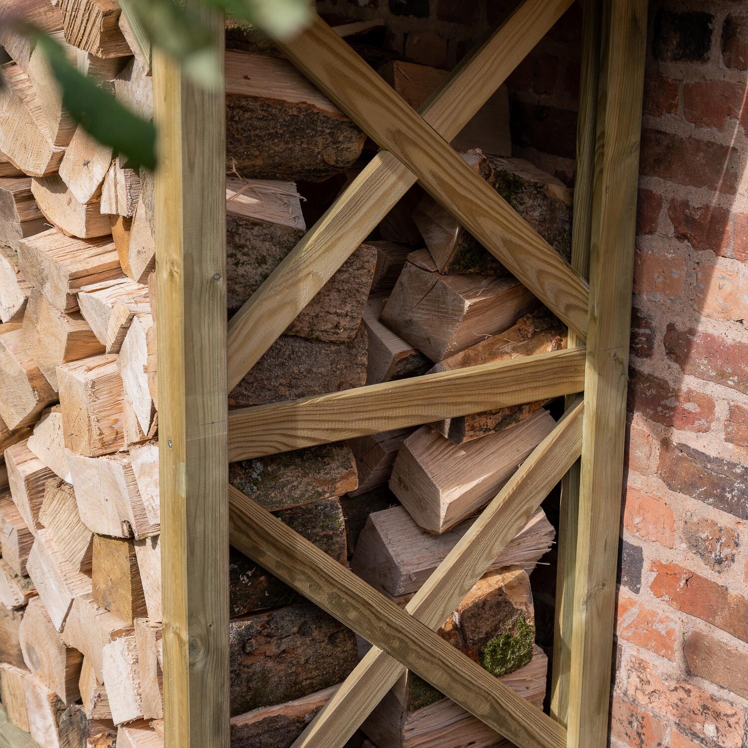 Apex Wall Log Store