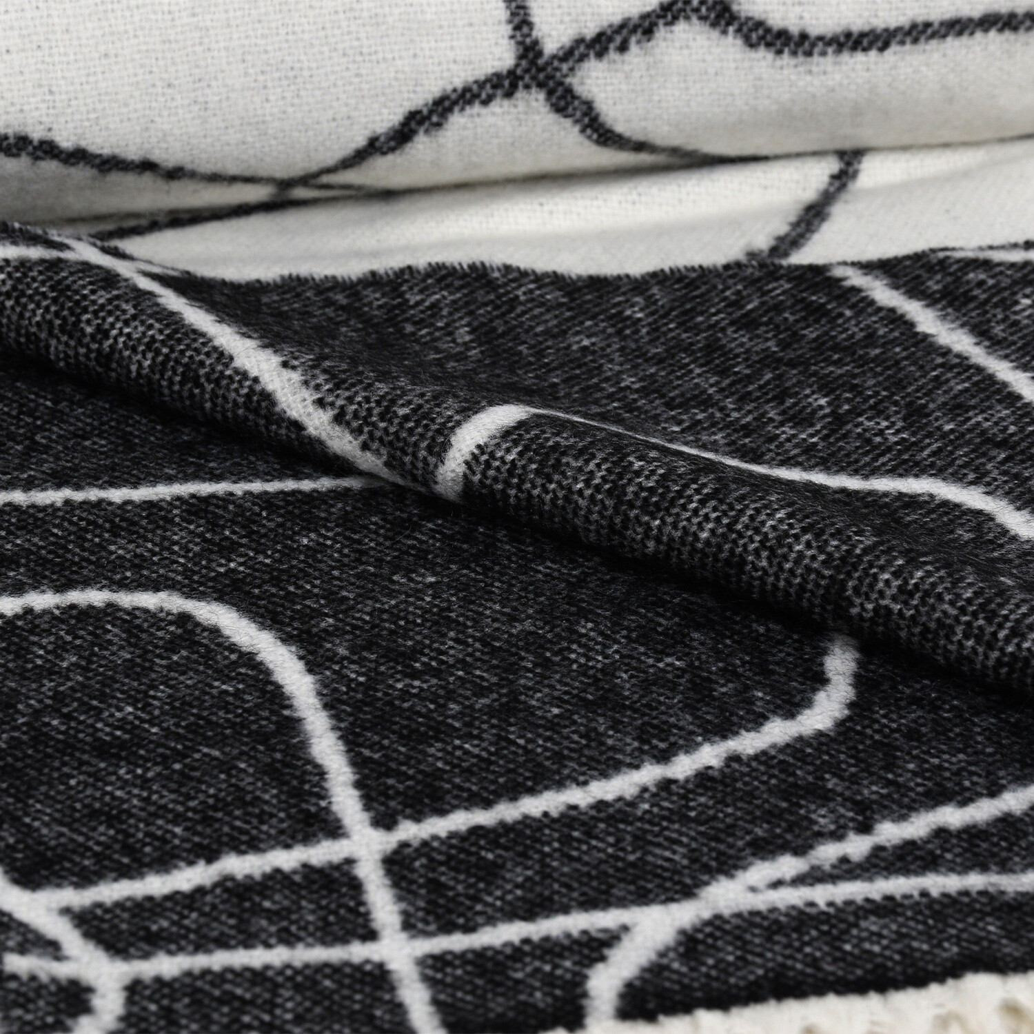 Monolo Abstract Throw