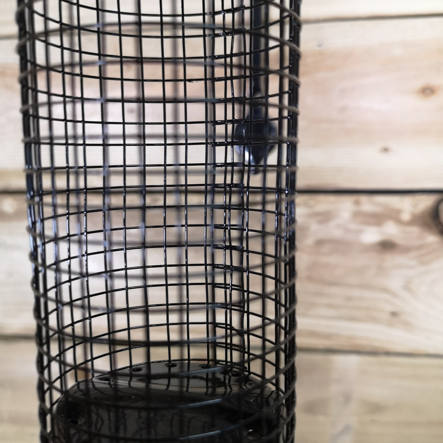 Heavy Duty Flick and Click Garden Wild Bird Hanging Black Metal Peanut ...