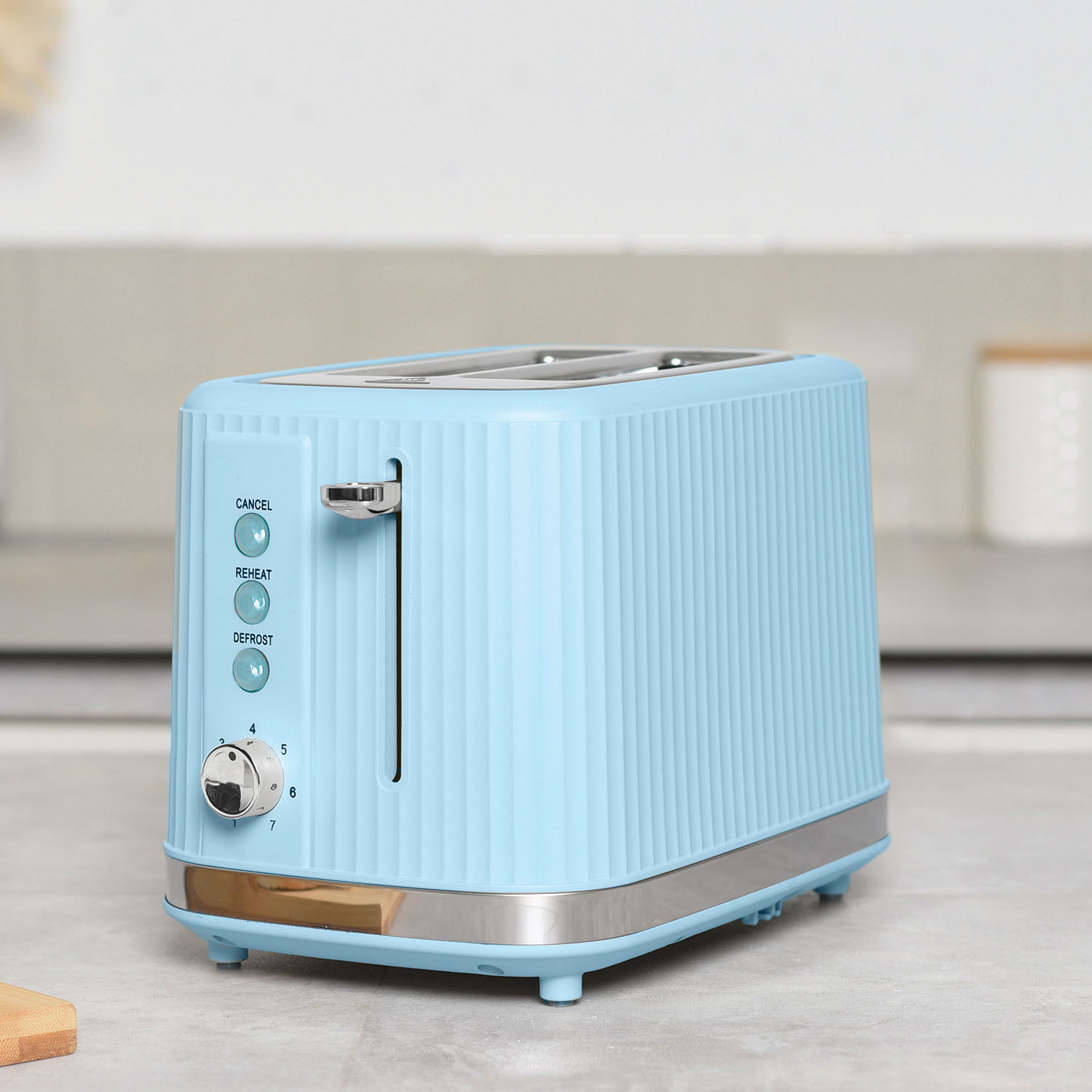 Contour Two Slot Plastic Toaster