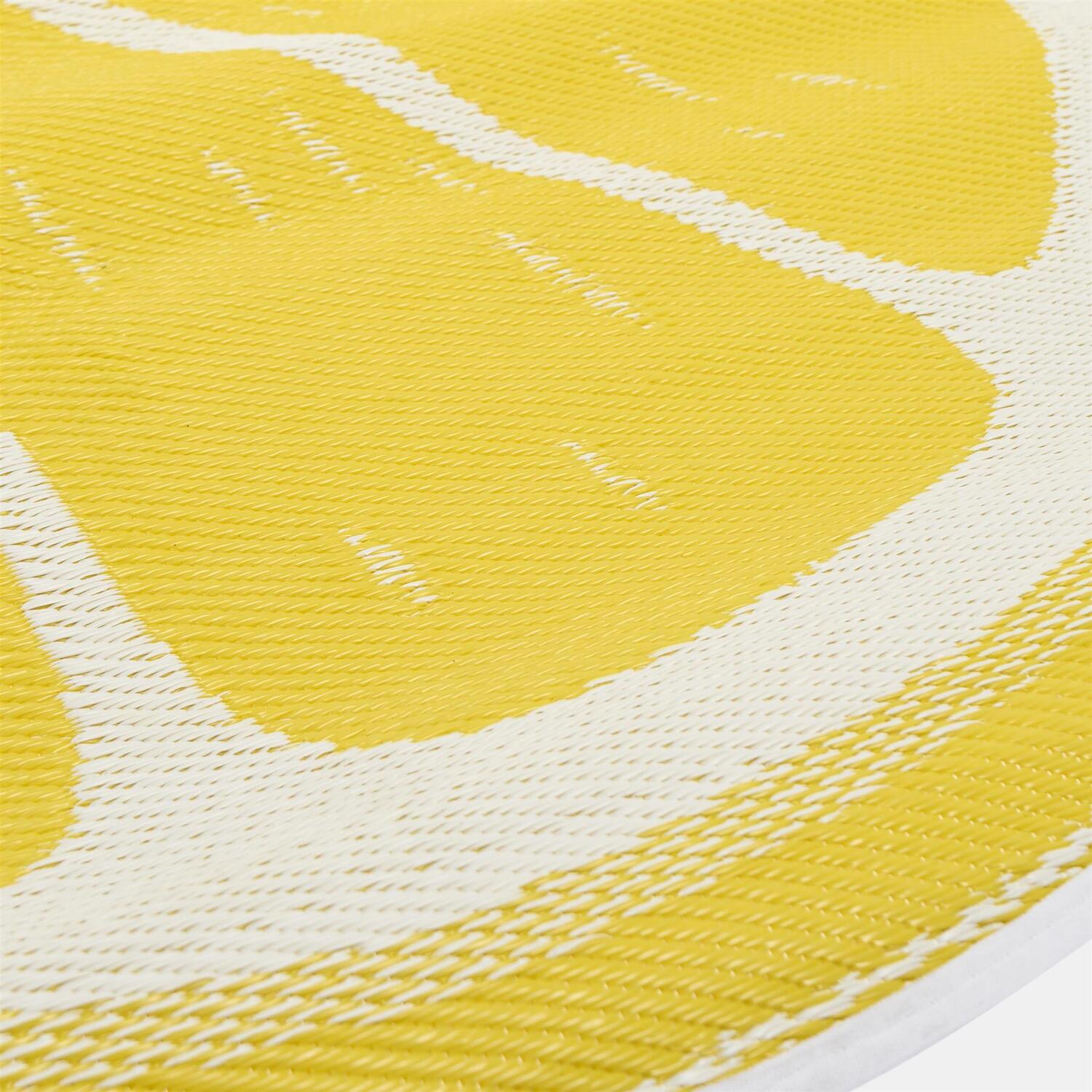Lemon Waterproof Outdoor Round Rug