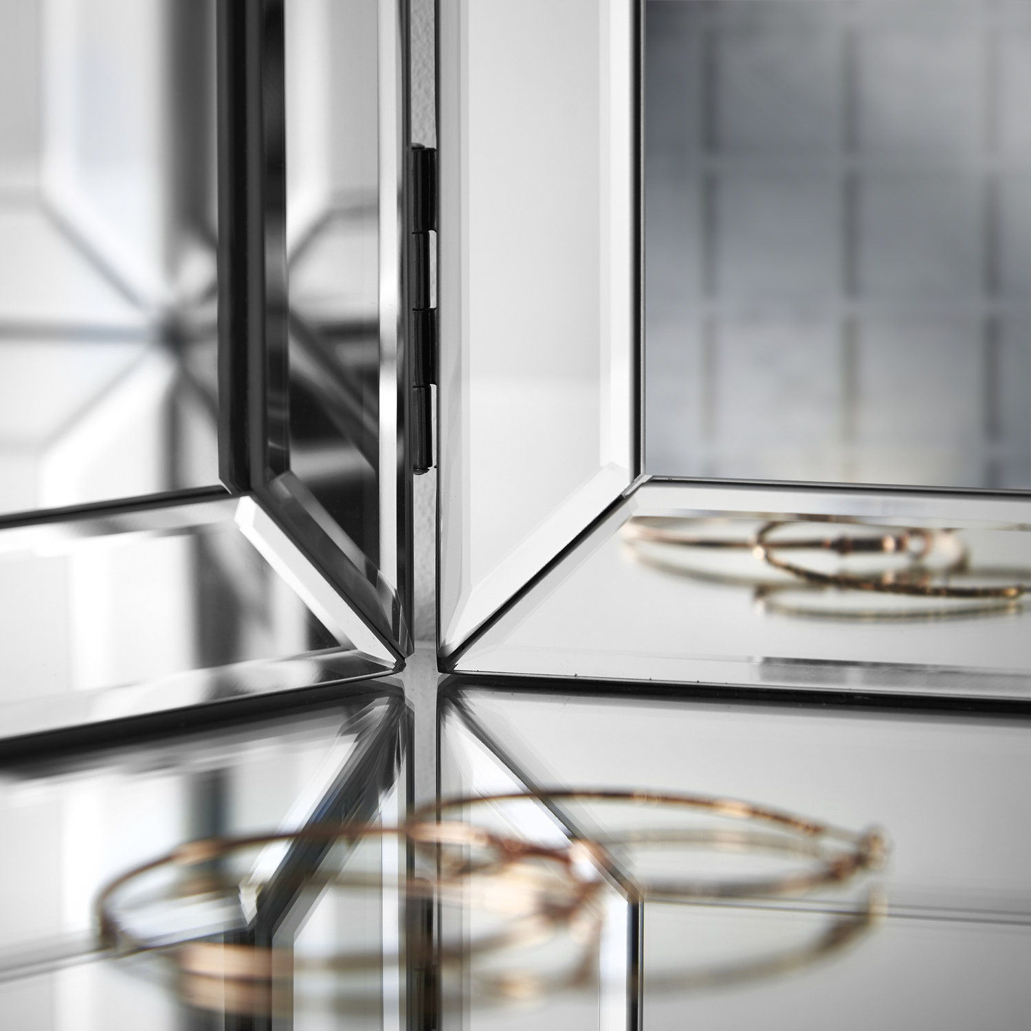 Paloma Luxury Tri-Fold Folding Vanity Mirror