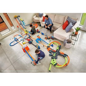 Colossal Crash Figure 8 Track Set