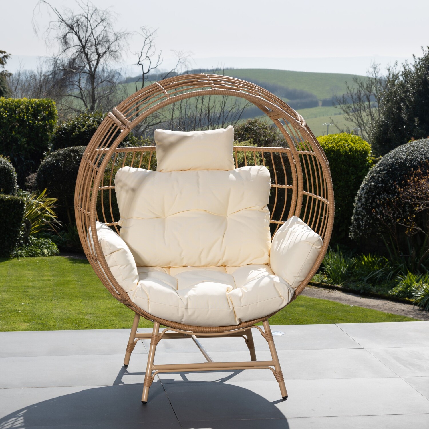 Harmony Round Standing Egg Chair