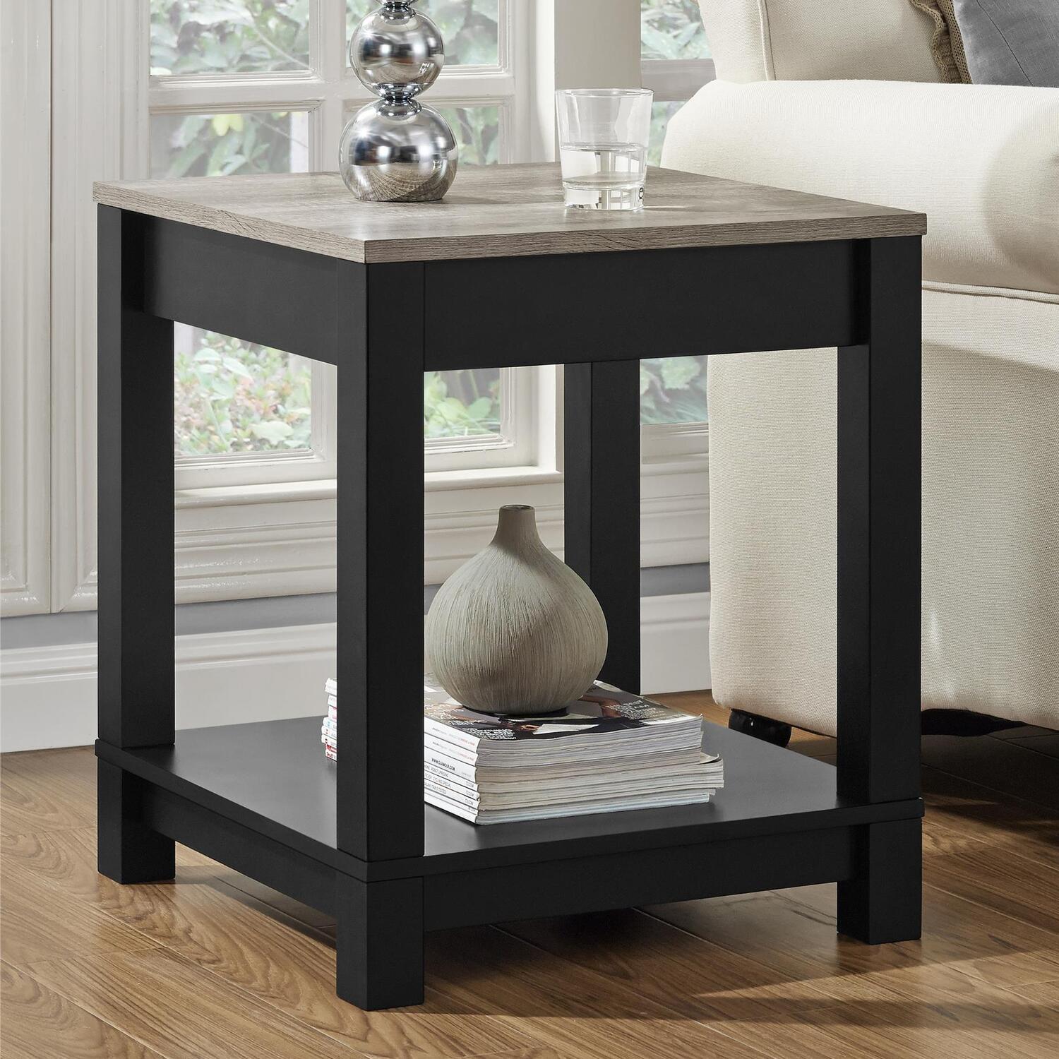Carver end table with 1 shelf
