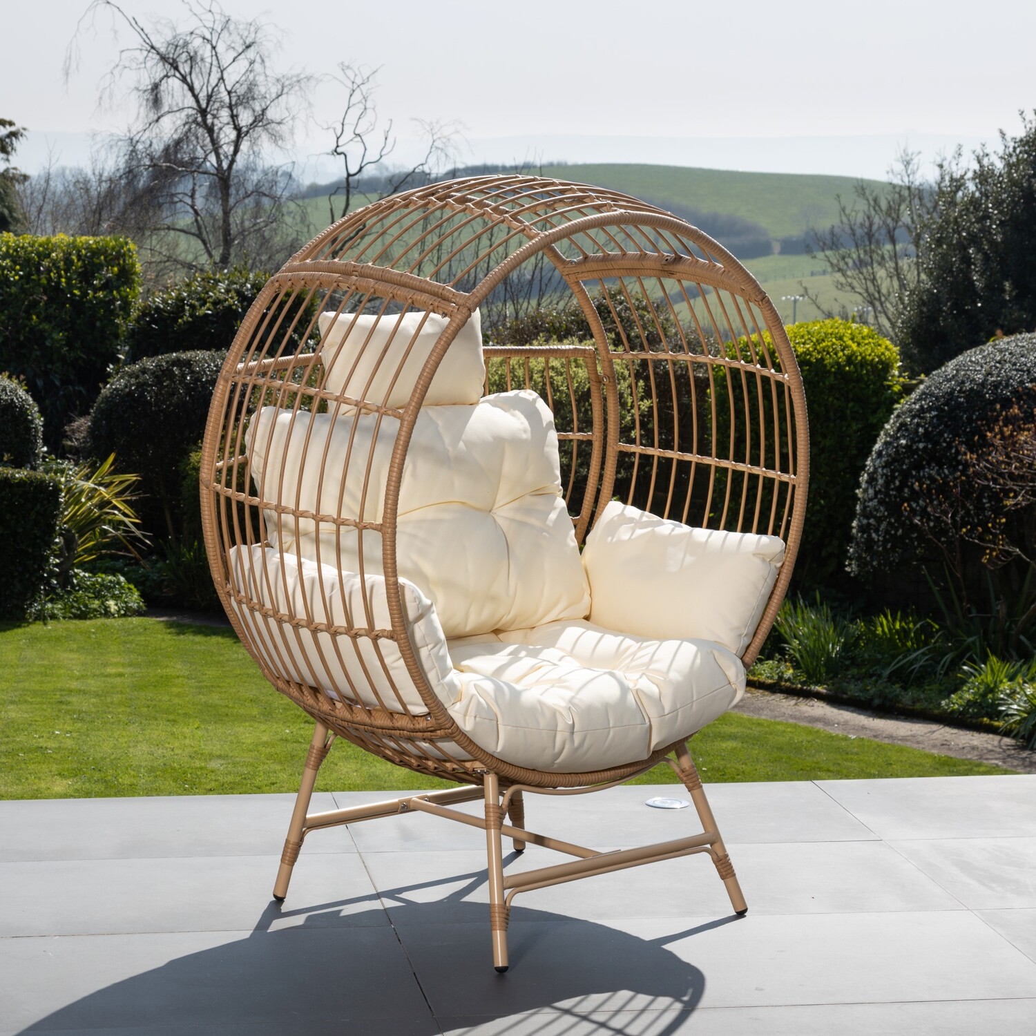 Harmony Round Standing Egg Chair