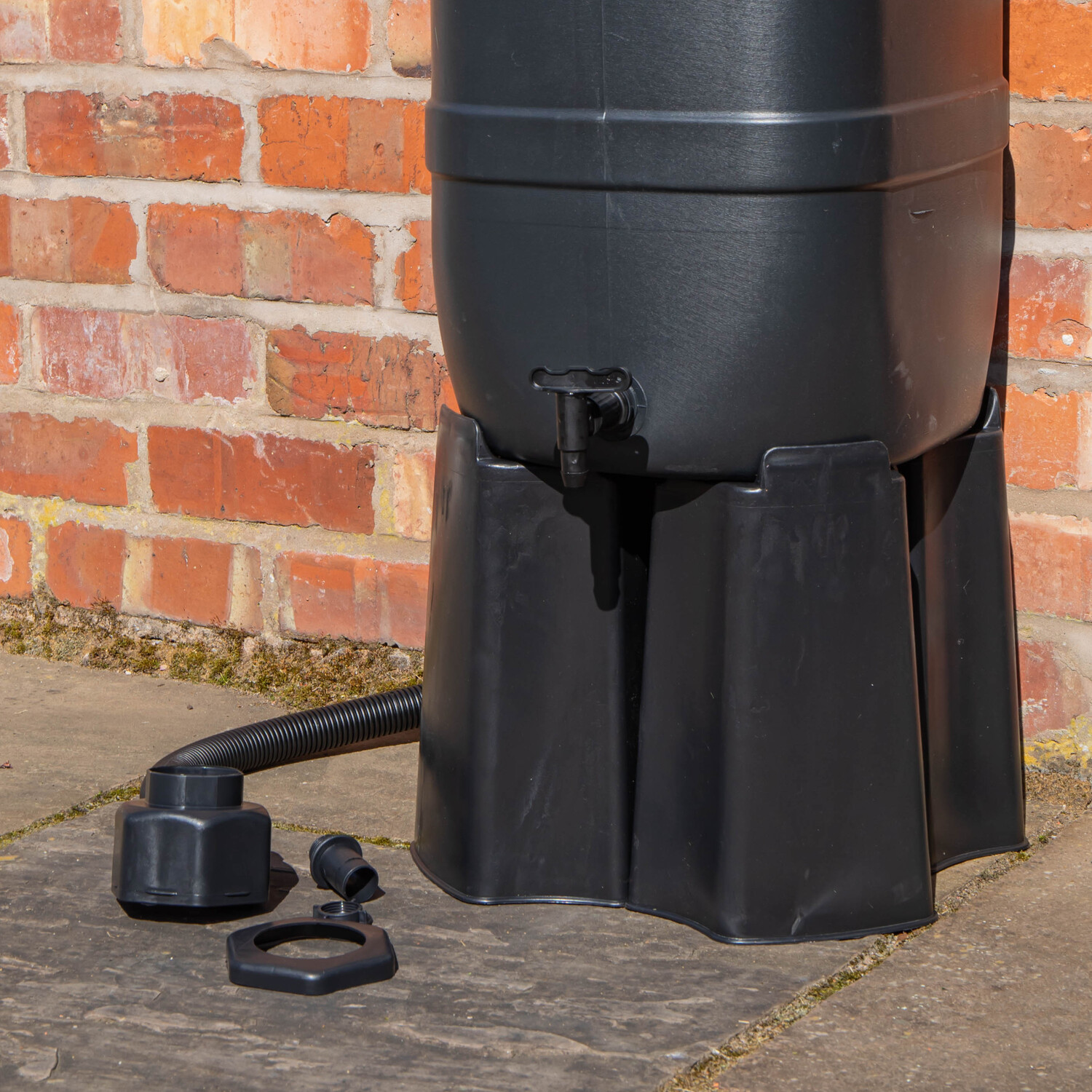 Strata 100L Slim Line Garden Water Butt Set
