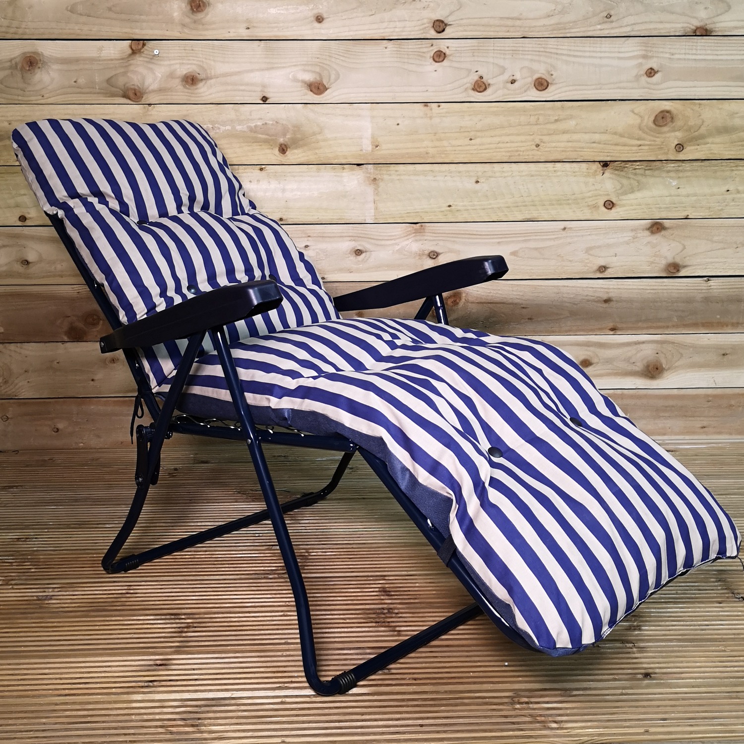 Padded Outdoor Sun Lounger with Blue Stripes