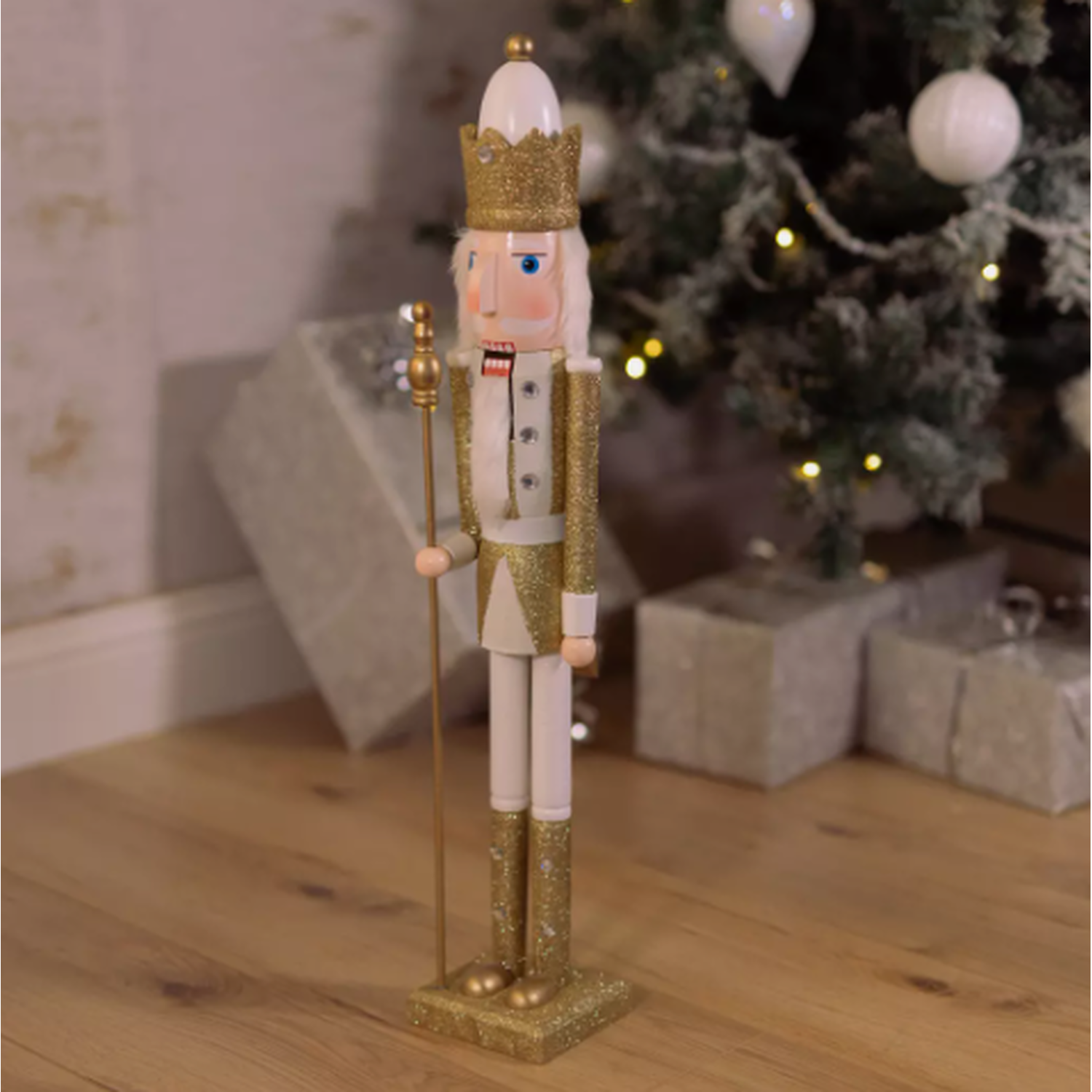 Christmas White and Gold Nutcrackers