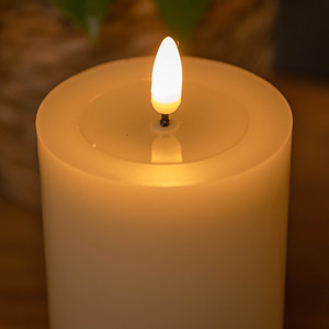 Cream Wax Melted Pool Effect Candle with Timer Function and LED
