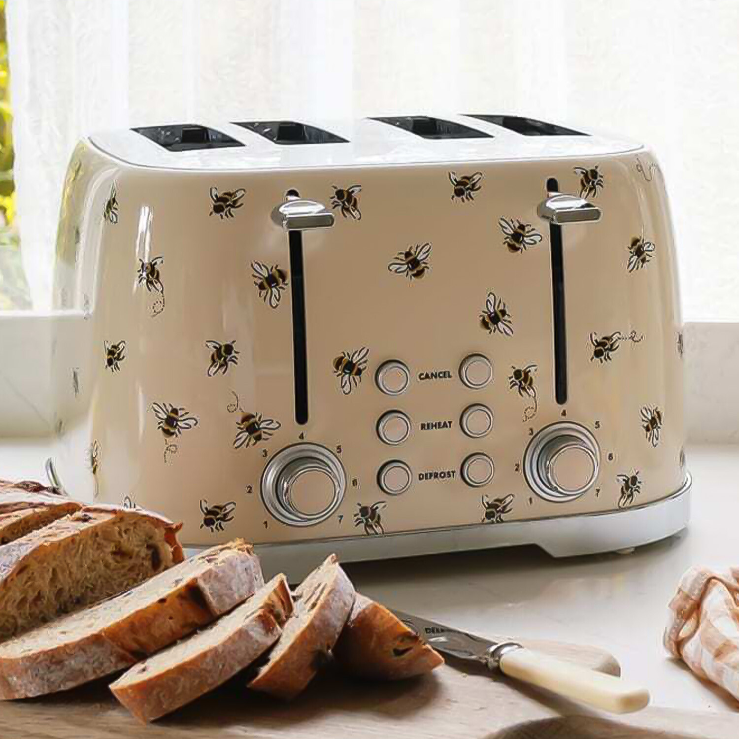4 Slice Toaster Cream with Bees