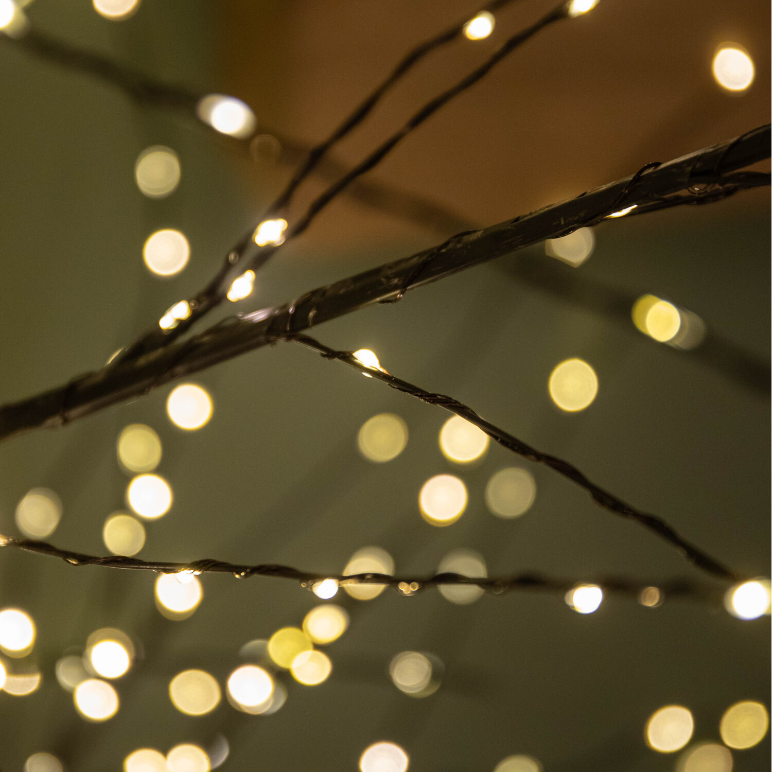 4ft Micro Dot Christmas Tree with 500 Static and Twinkling LEDs