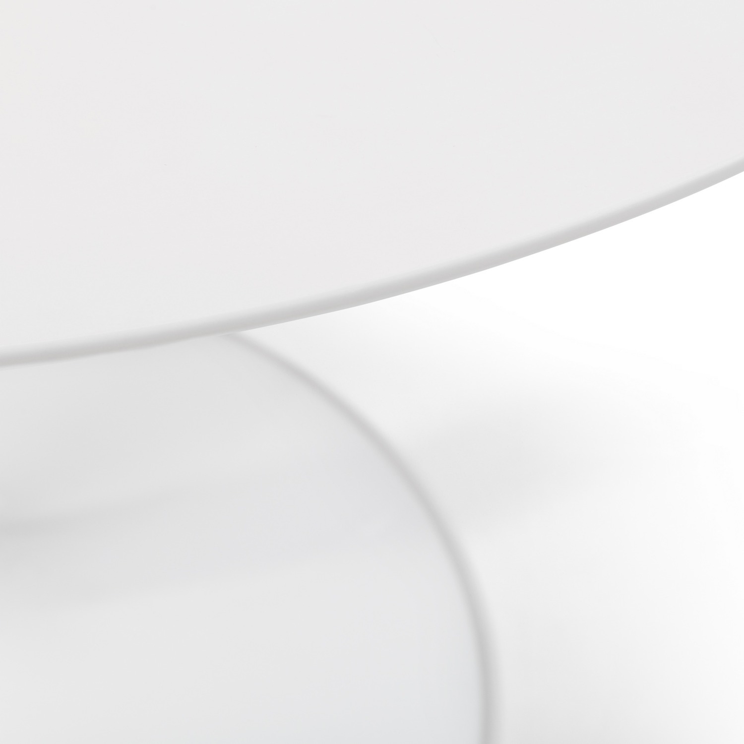 Blanco White Round Table and 4 Casa Chairs Set
