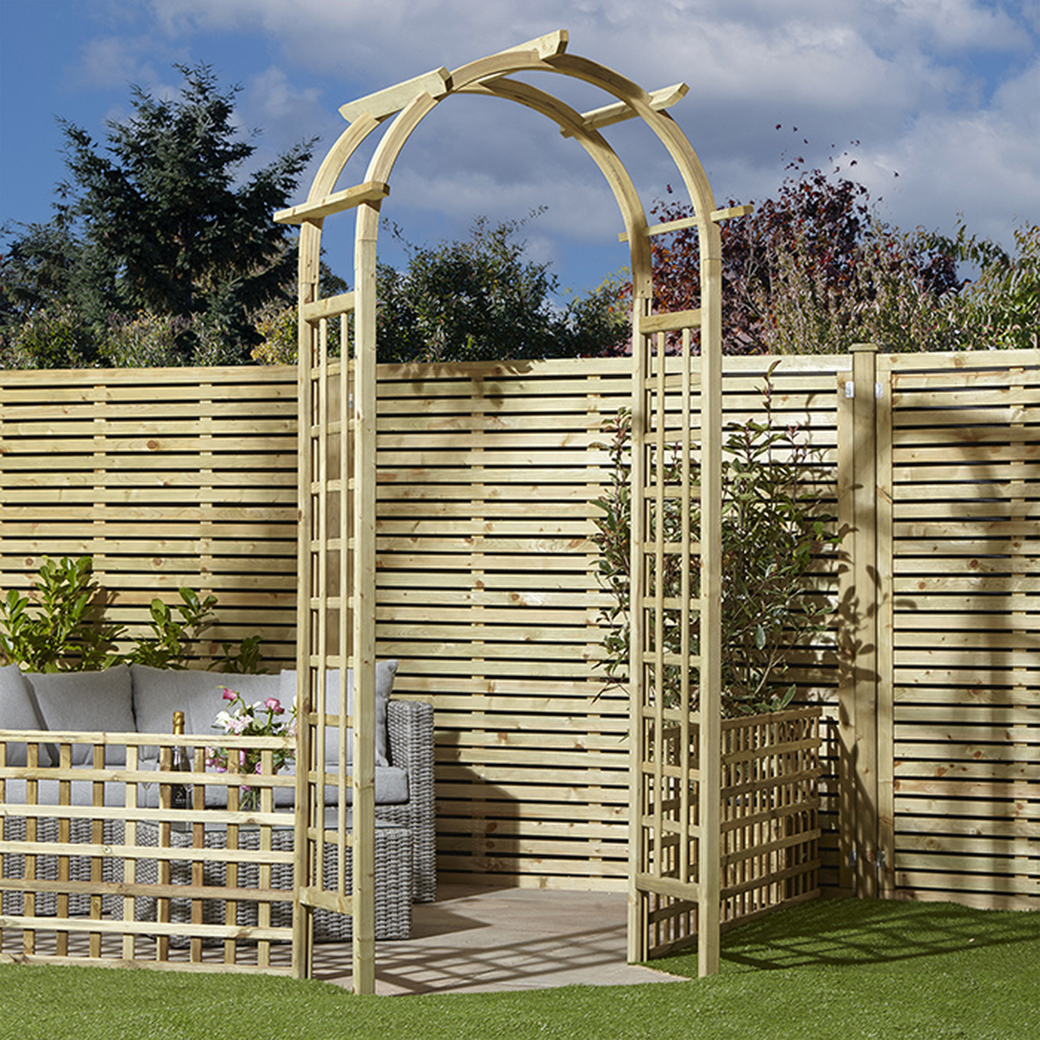 Rowlinson Chester Timber Garden Arch