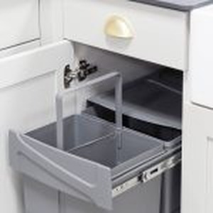 Flip Top Bins - Push Lid Bins | The Range