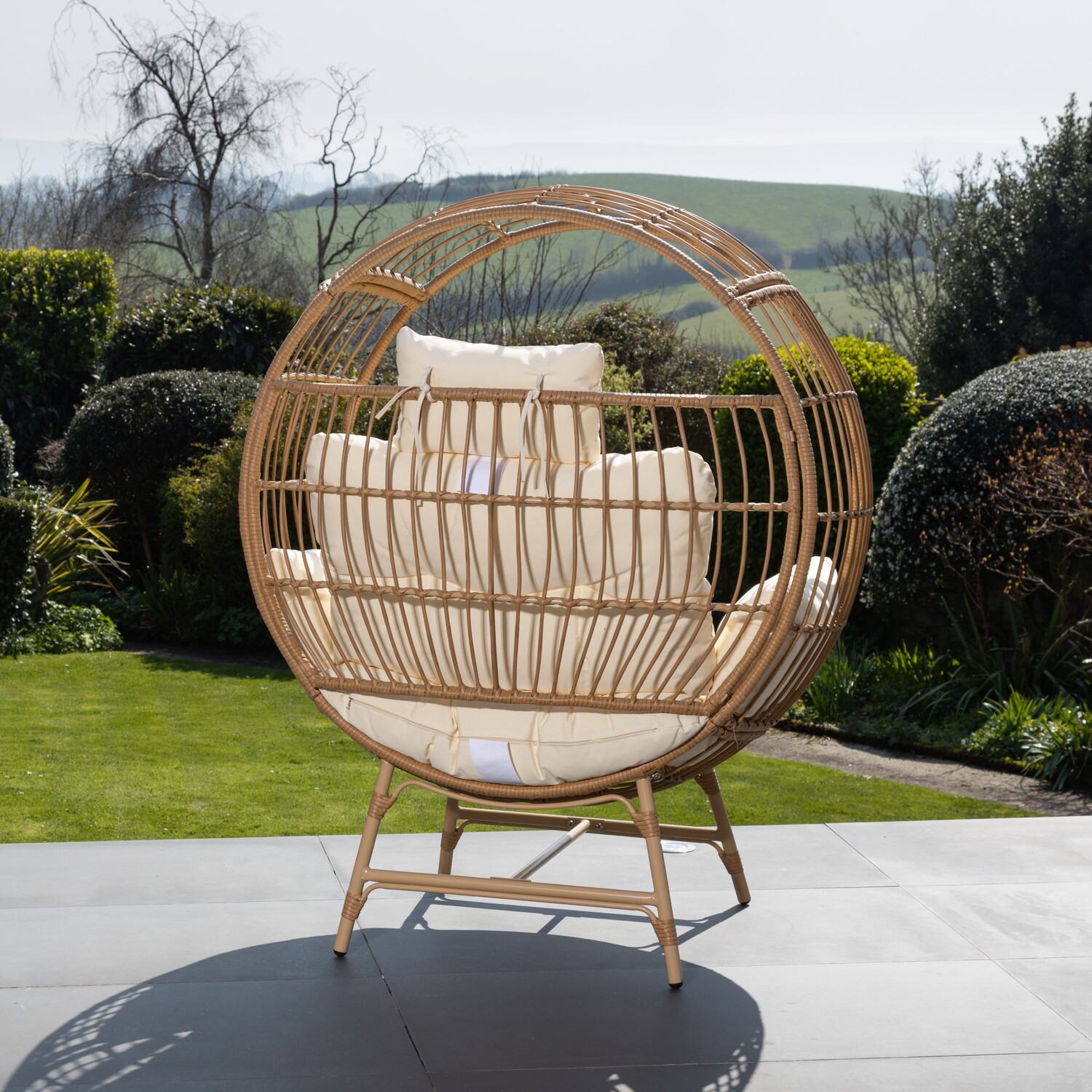 Harmony Round Standing Egg Chair
