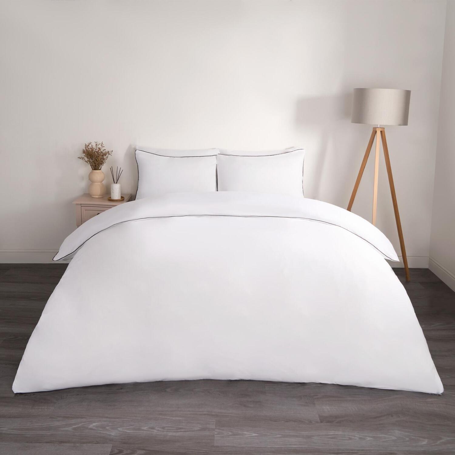 Piped Edge Duvet Cover Set