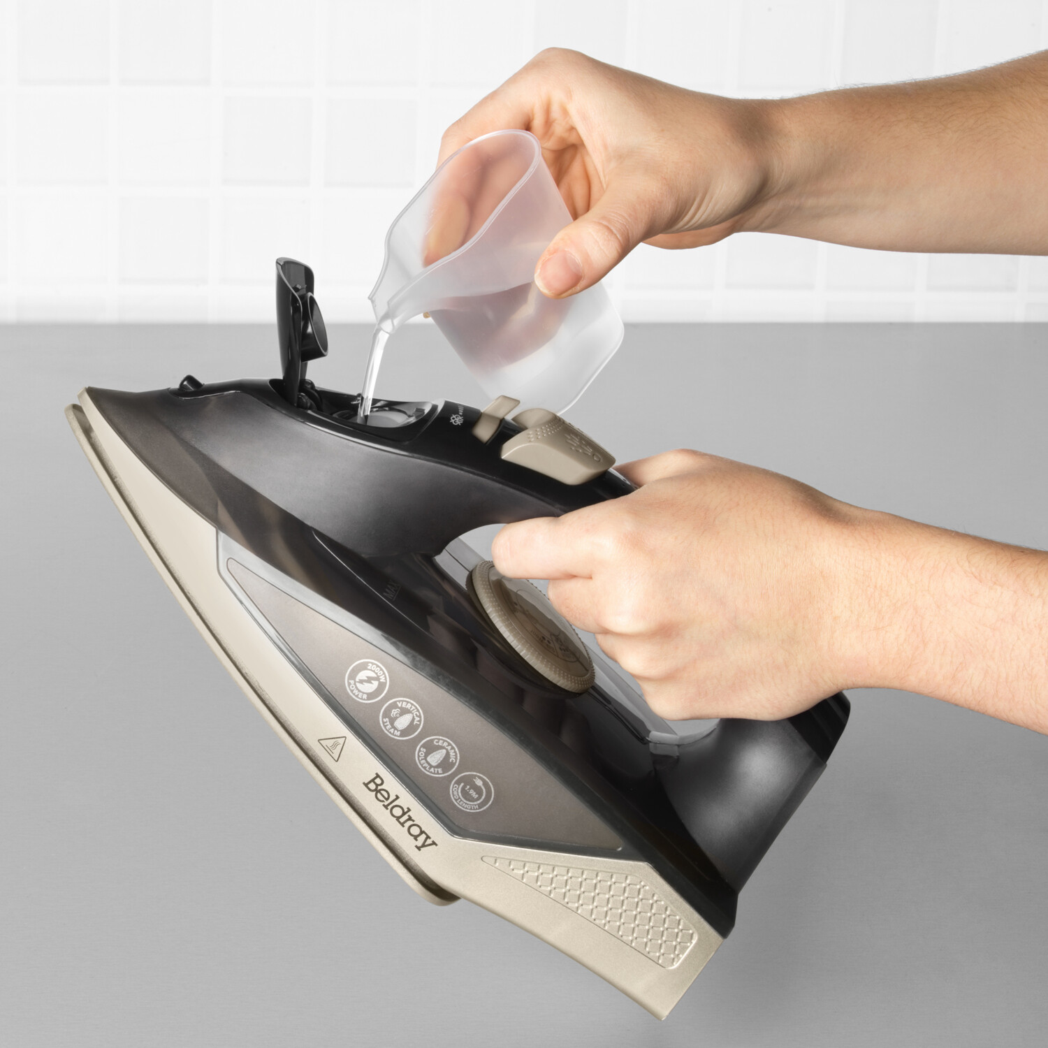 Beldray Iron 2000W