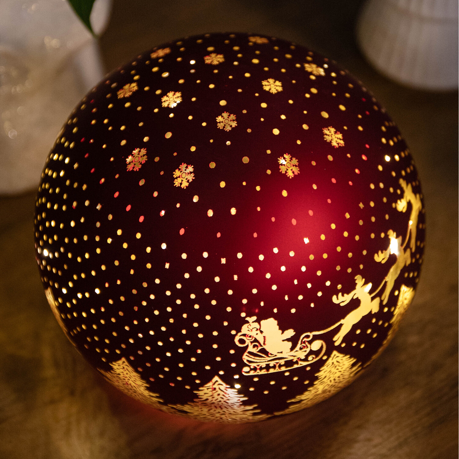 Battery Operated Light up Santa Glass Ball in LEDs
