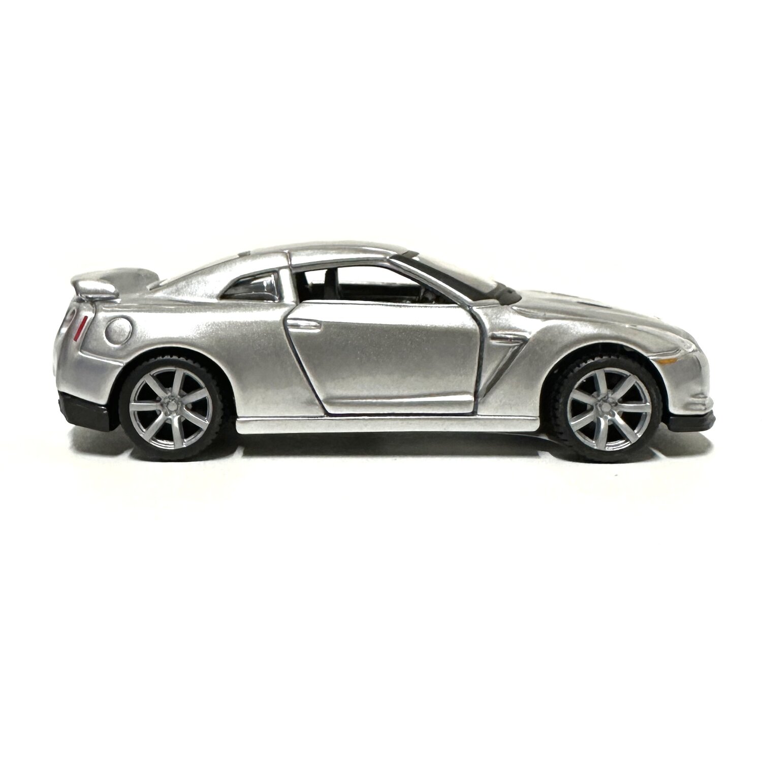 1.40 Diecast 2009 Nissan GT R