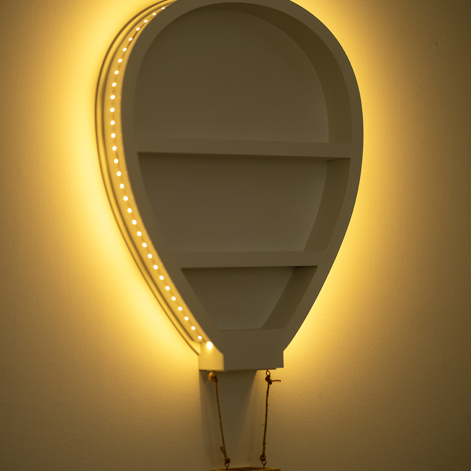 Balloon Shelf with LED Lights