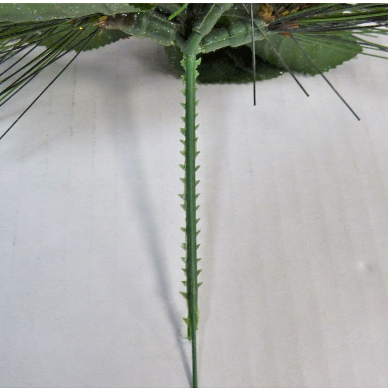 Robin Pine Cone Pick