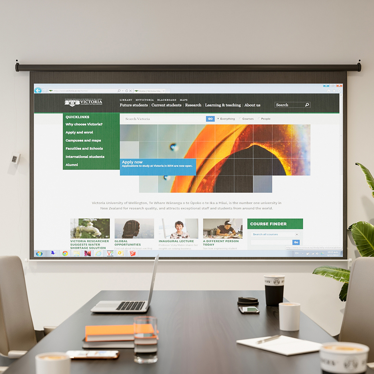 Electric Motorized Projector Screen
