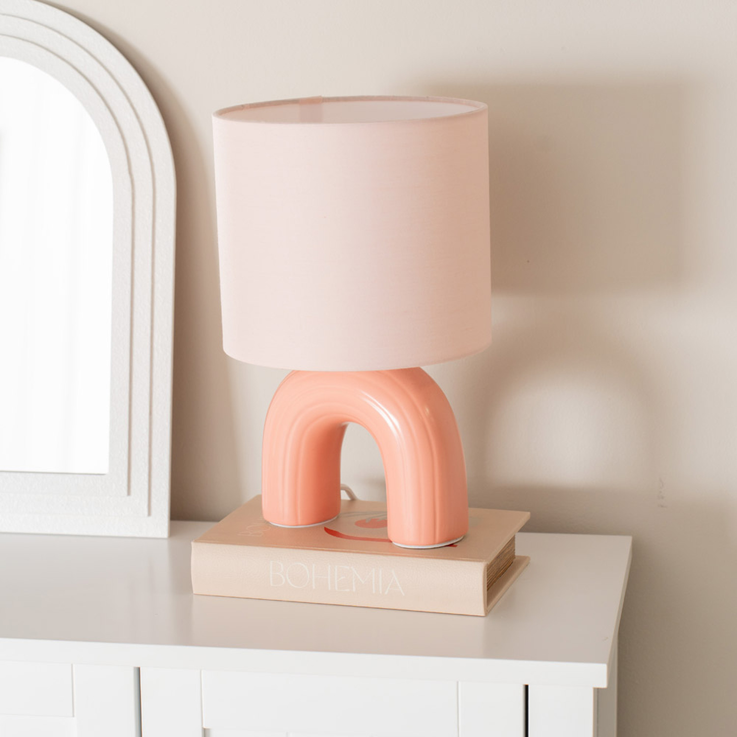 Arched Table Lamp With Shade