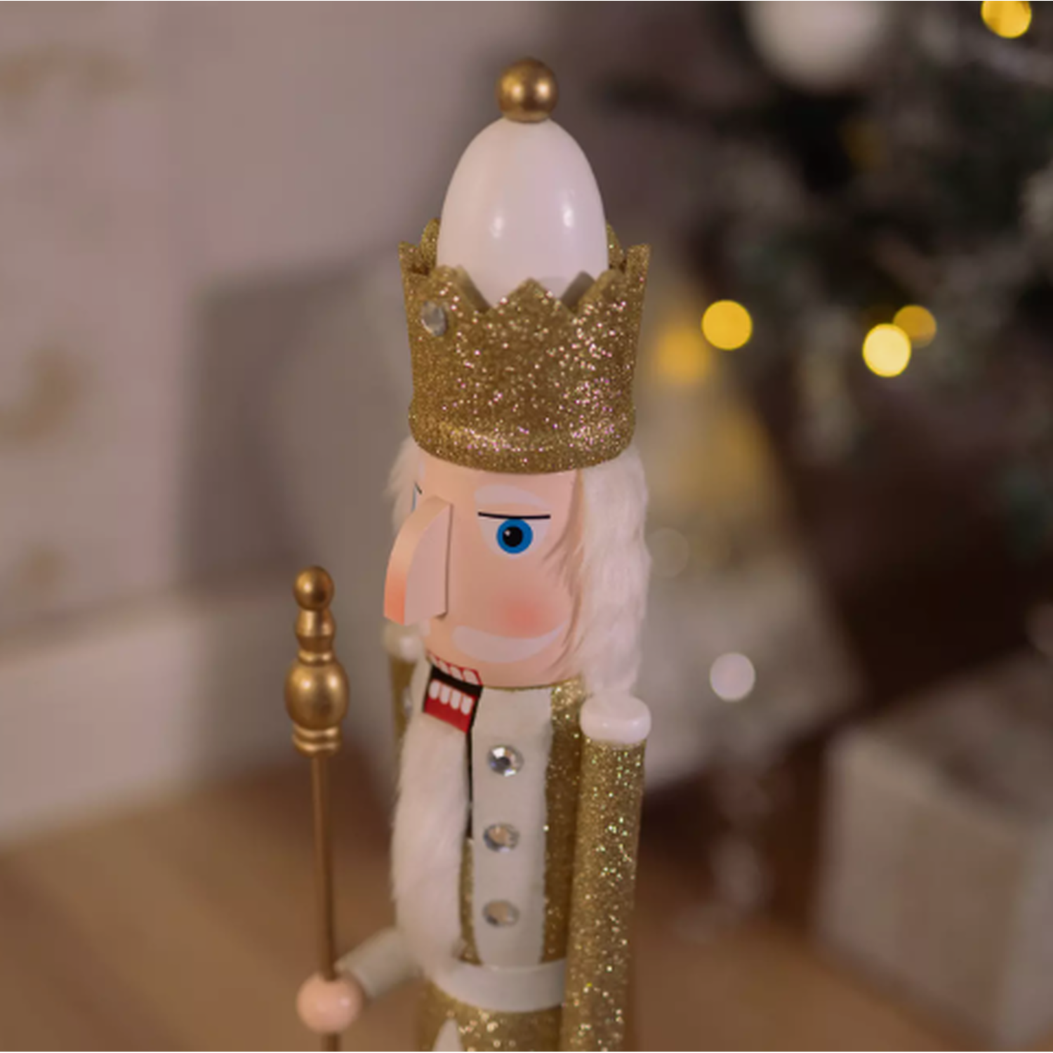 Christmas White and Gold Nutcrackers