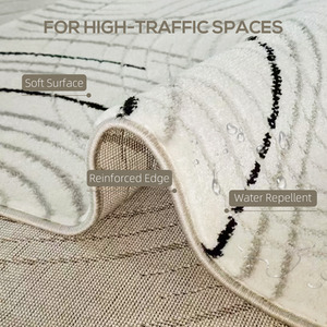 HOMCOM Geometric Pattern Area Rug