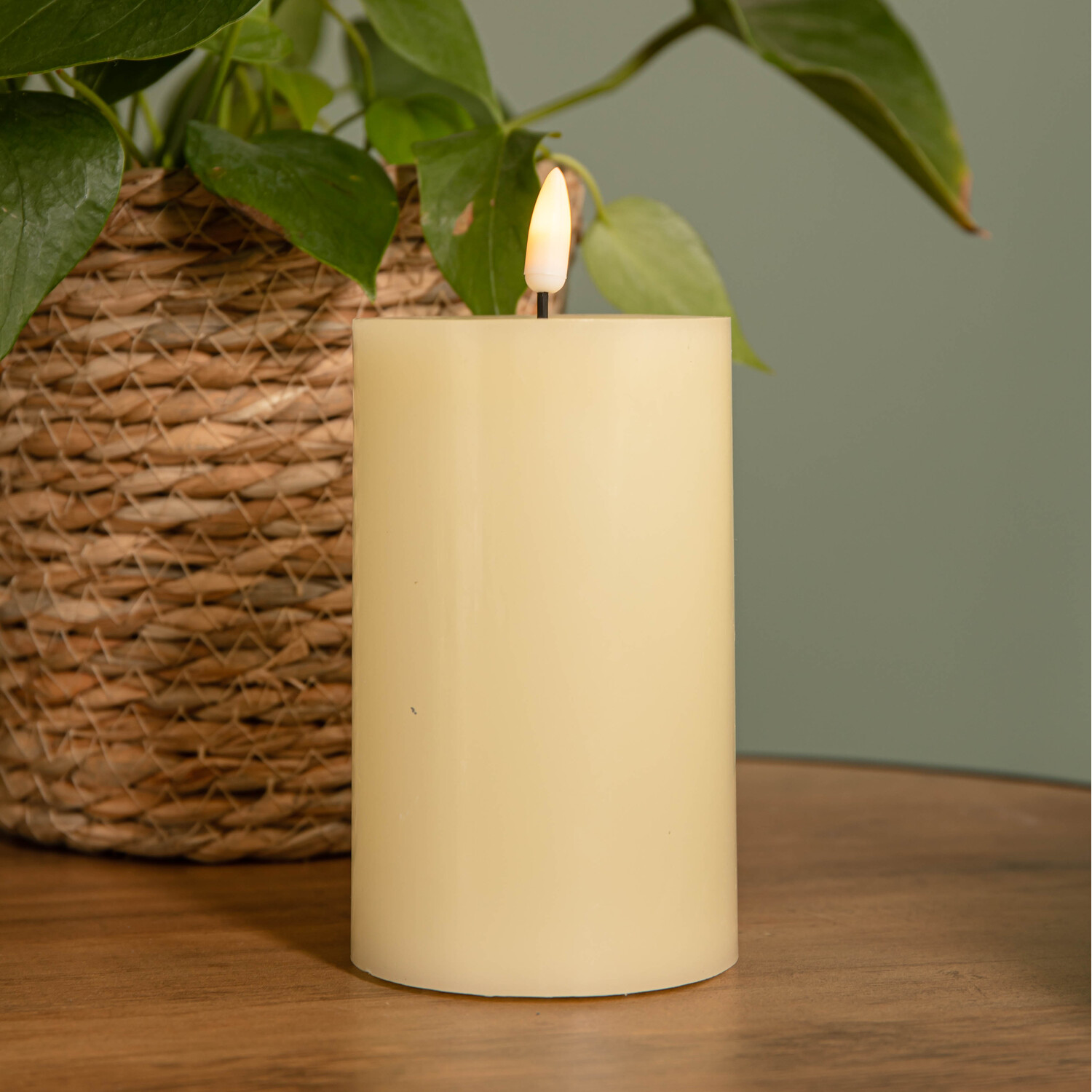 Cream Wax Melted Pool Effect Candle with Timer Function