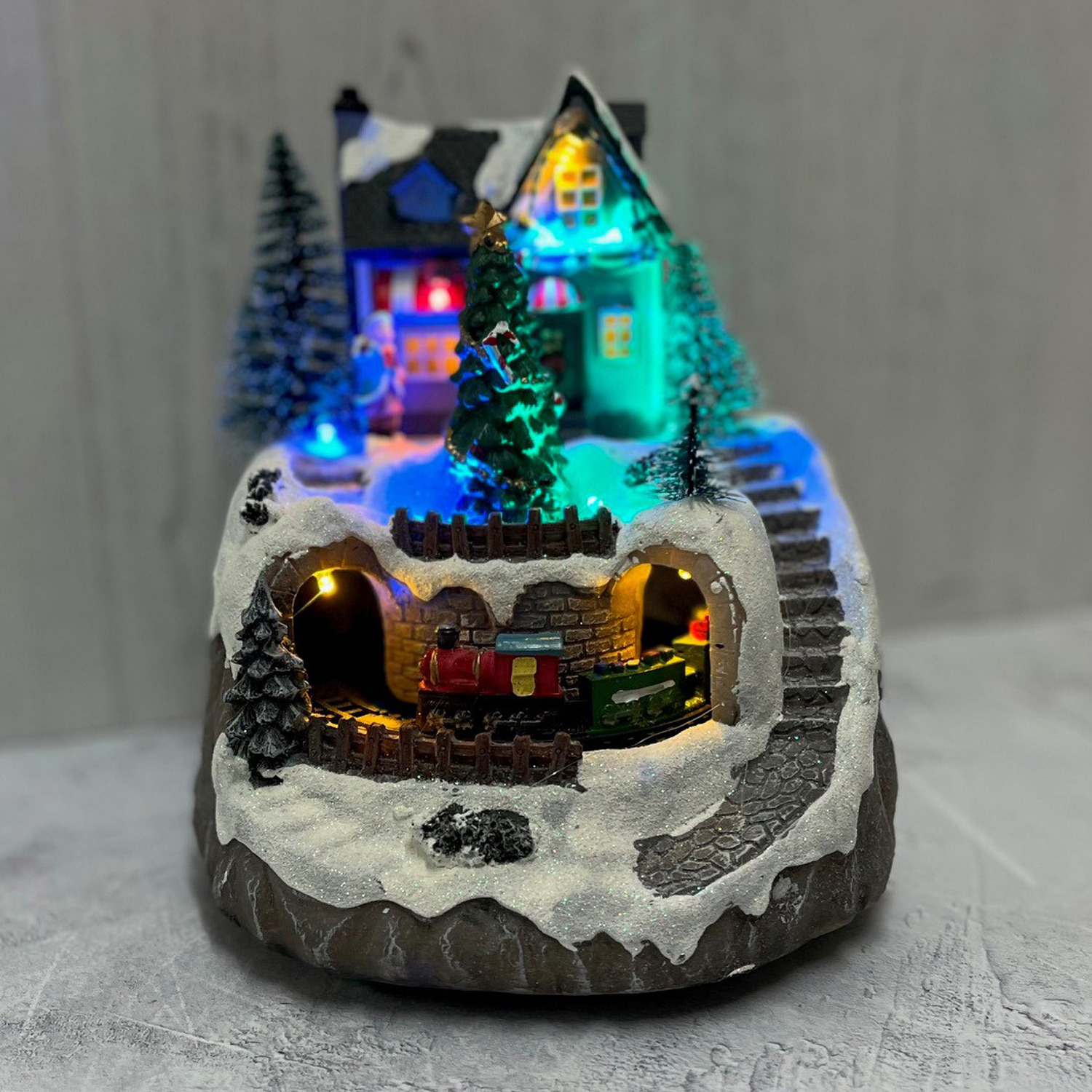 Animated Christmas scenes with LEDs and Sound