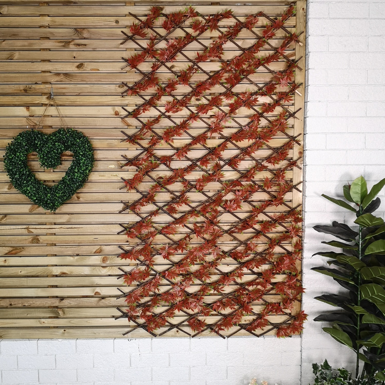 Expanding Garden Privacy Screen Trellis