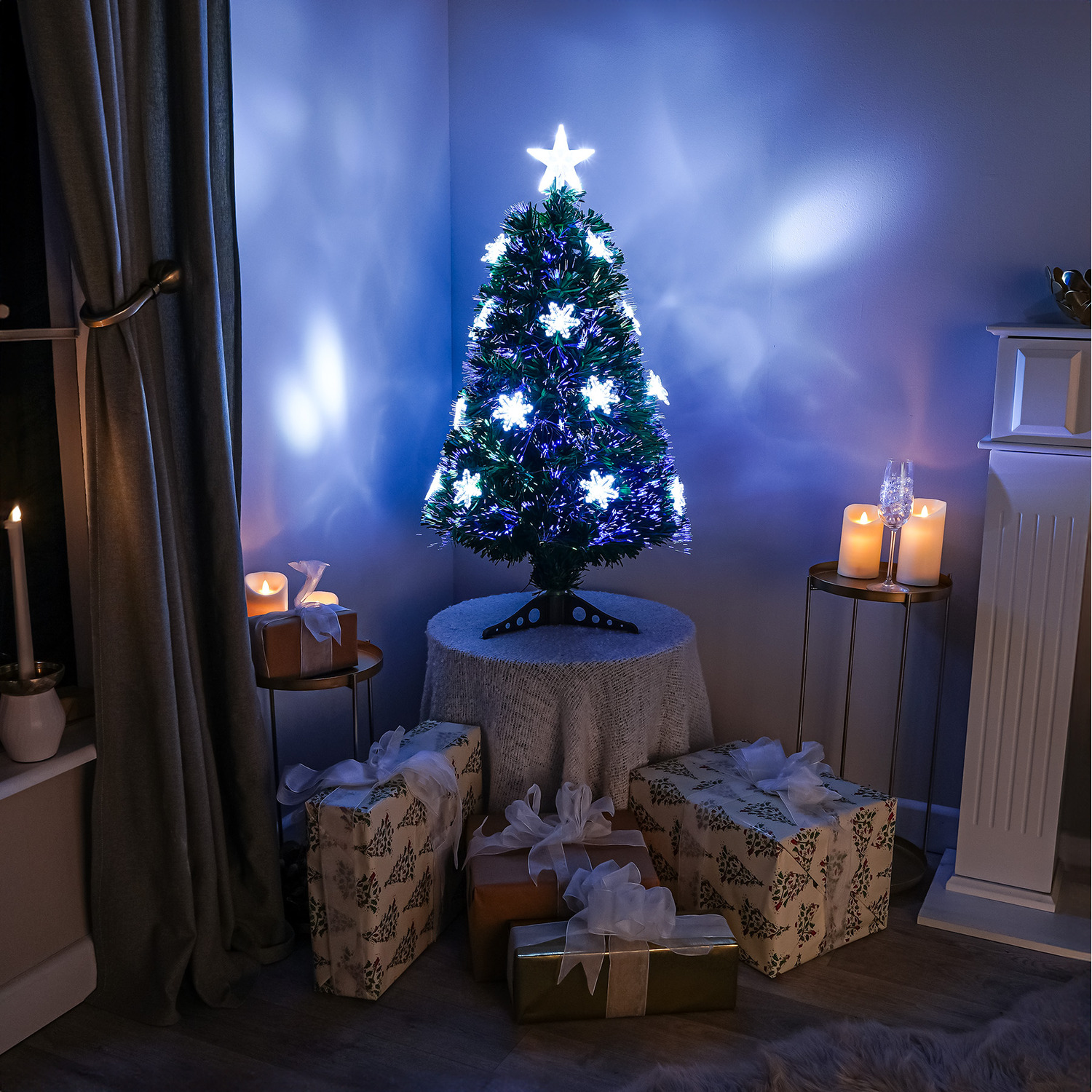 Fibre Optic Green Christmas Tree with White LEDs and Snowflakes