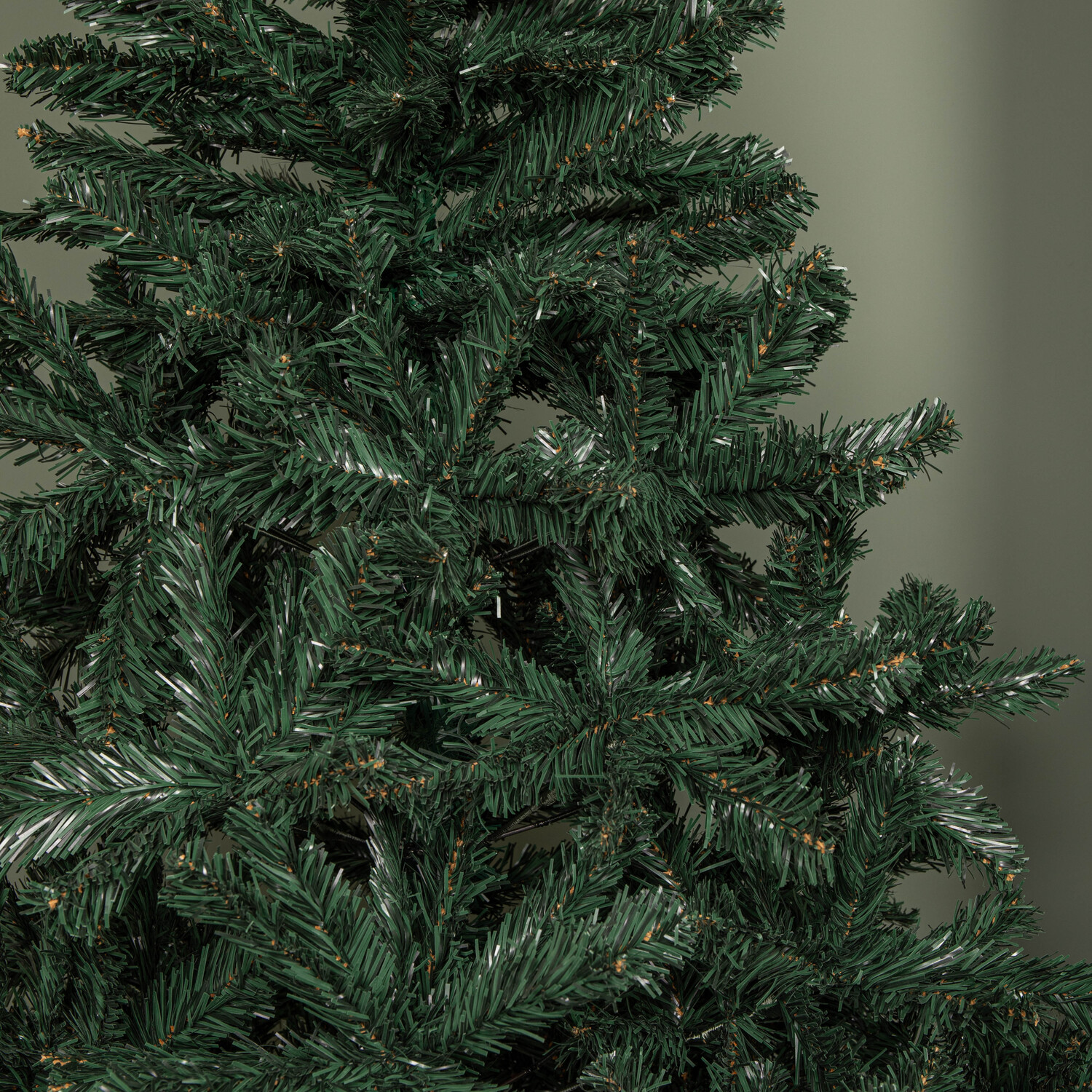 6ft Green Artificial Christmas Tree with 497 Tips