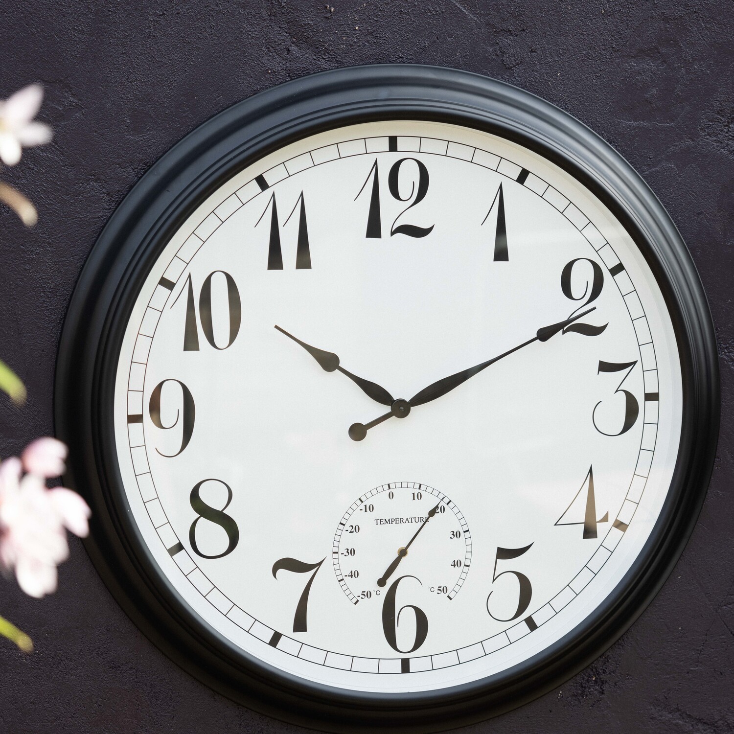 Outdoor Garden Wall Clock Perfect Time Radio Controlled 57cm Diameter