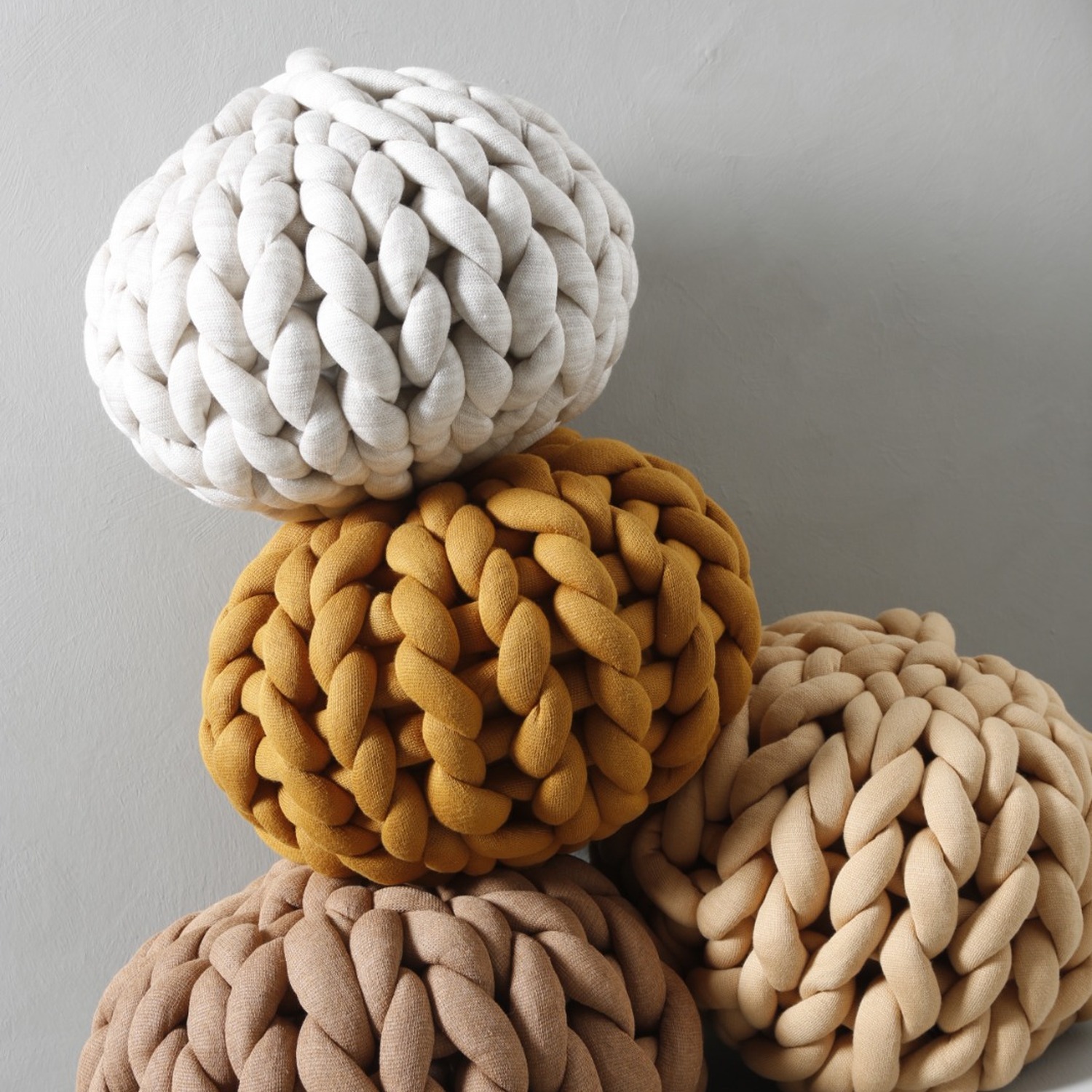 Romeo Knitted Pouffe