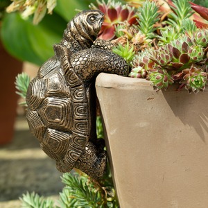 Tortoise Plant Pot Hanger