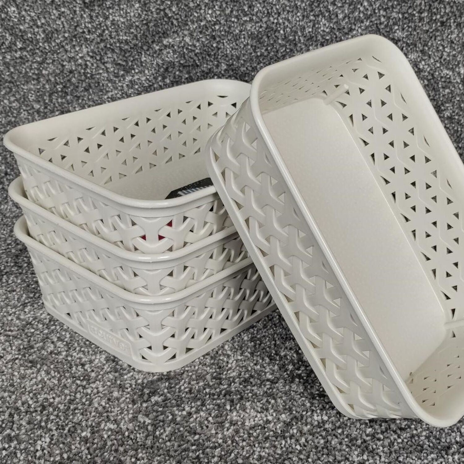 A6 Cream Storage Basket