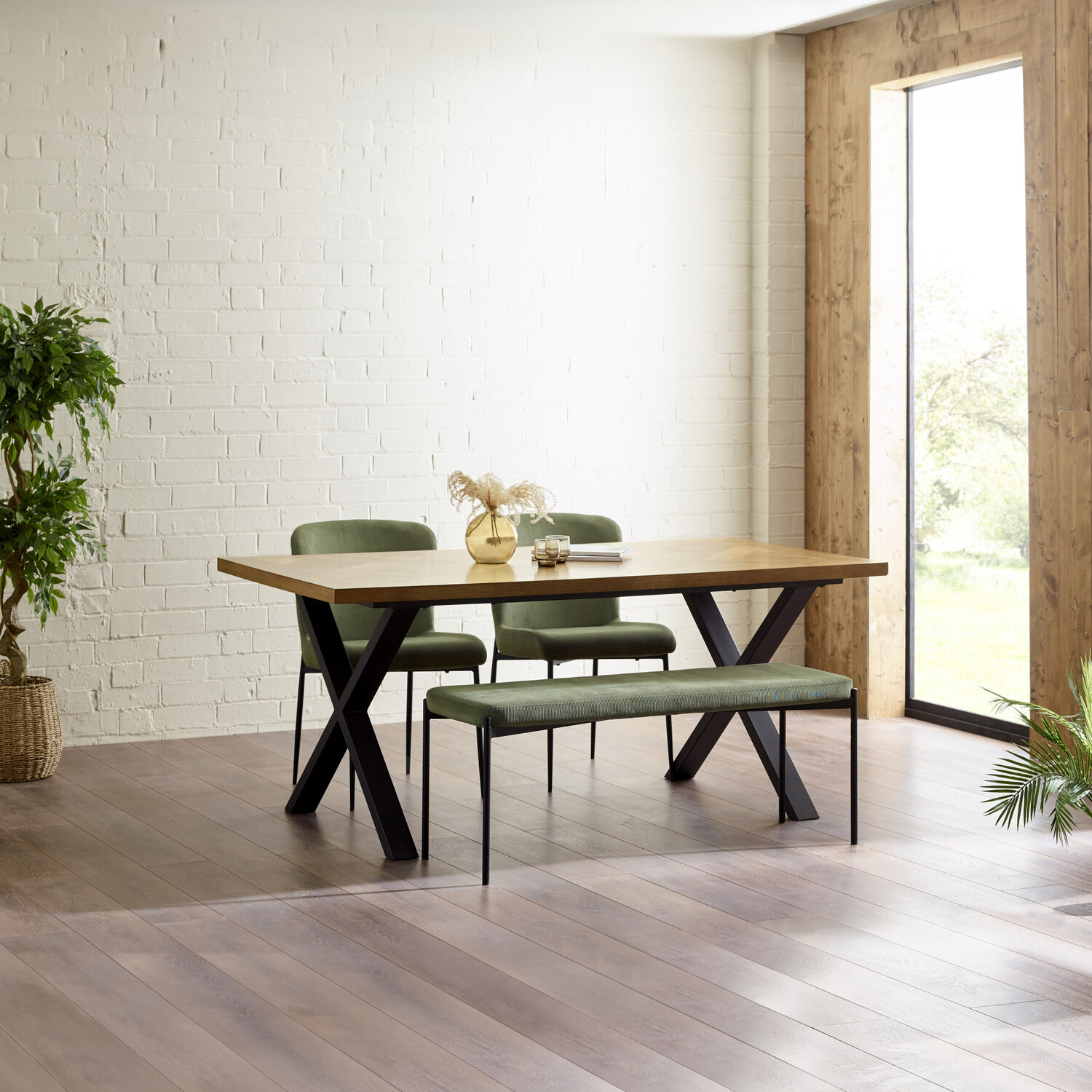 Aron dining table
