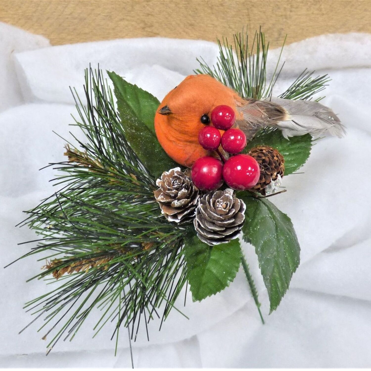Robin Pine Cone Pick