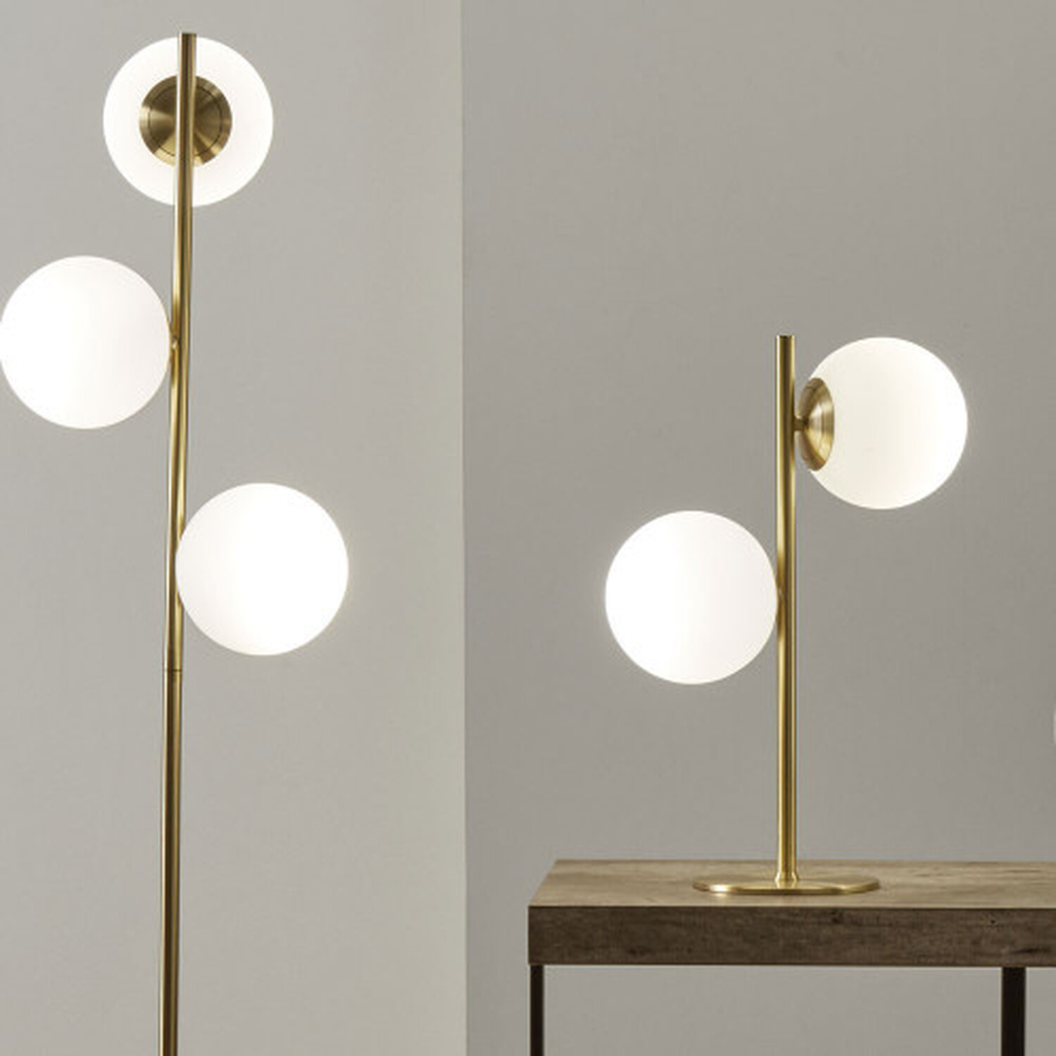 Quirky Orb Metal Table Lamp